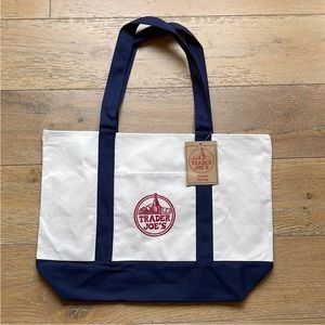 trader joe’s | Bags | Nwt Trader Joes Original Classic Reusable Large ...